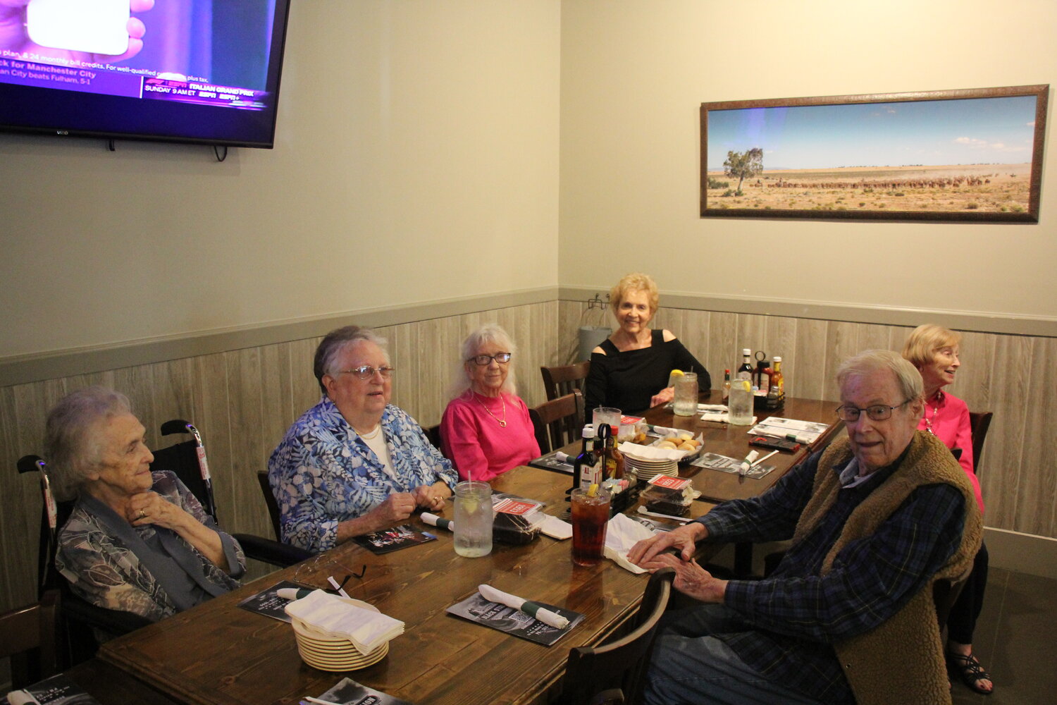Columbia High class of 1953 hold 70 year reunion - Adair County ...