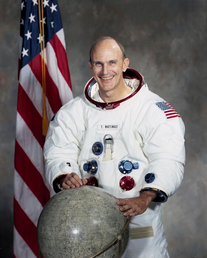 Ken Mattingly, astronaut who helped Apollo 13 crew return safely home ...