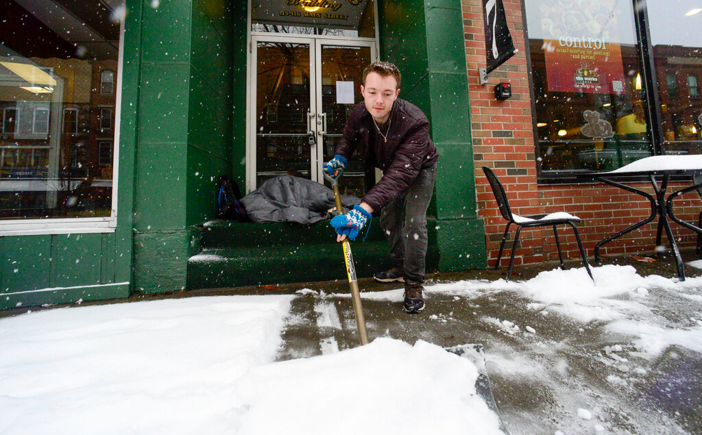 Hardy souls across New England and New York dig out after major winter ...