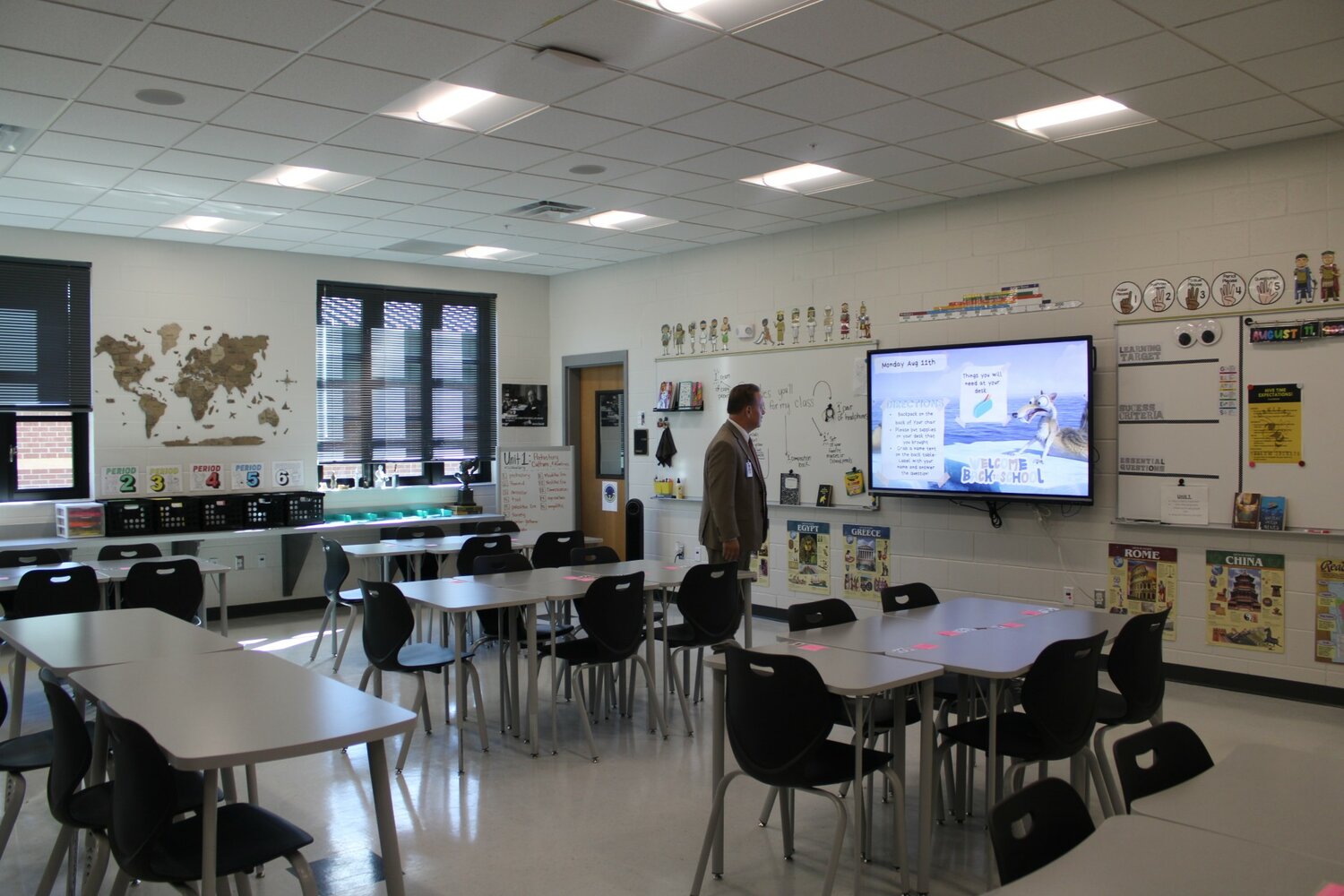 Nearly 40,000 students welcomed back to school on first day | Clay Today
