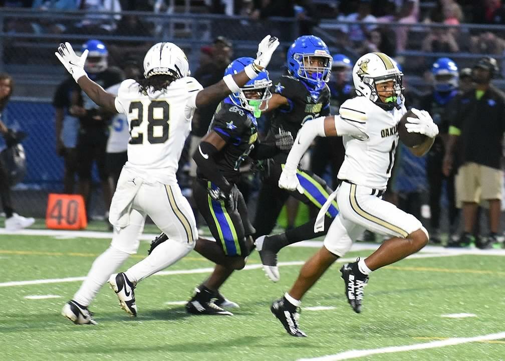 Price, Connor light up Knights' special teams in 23-14 win | Clay Today