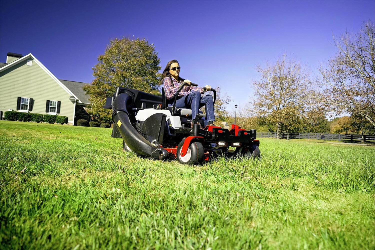 Fall yard cleanup tips from lawn care experts | Clay Today