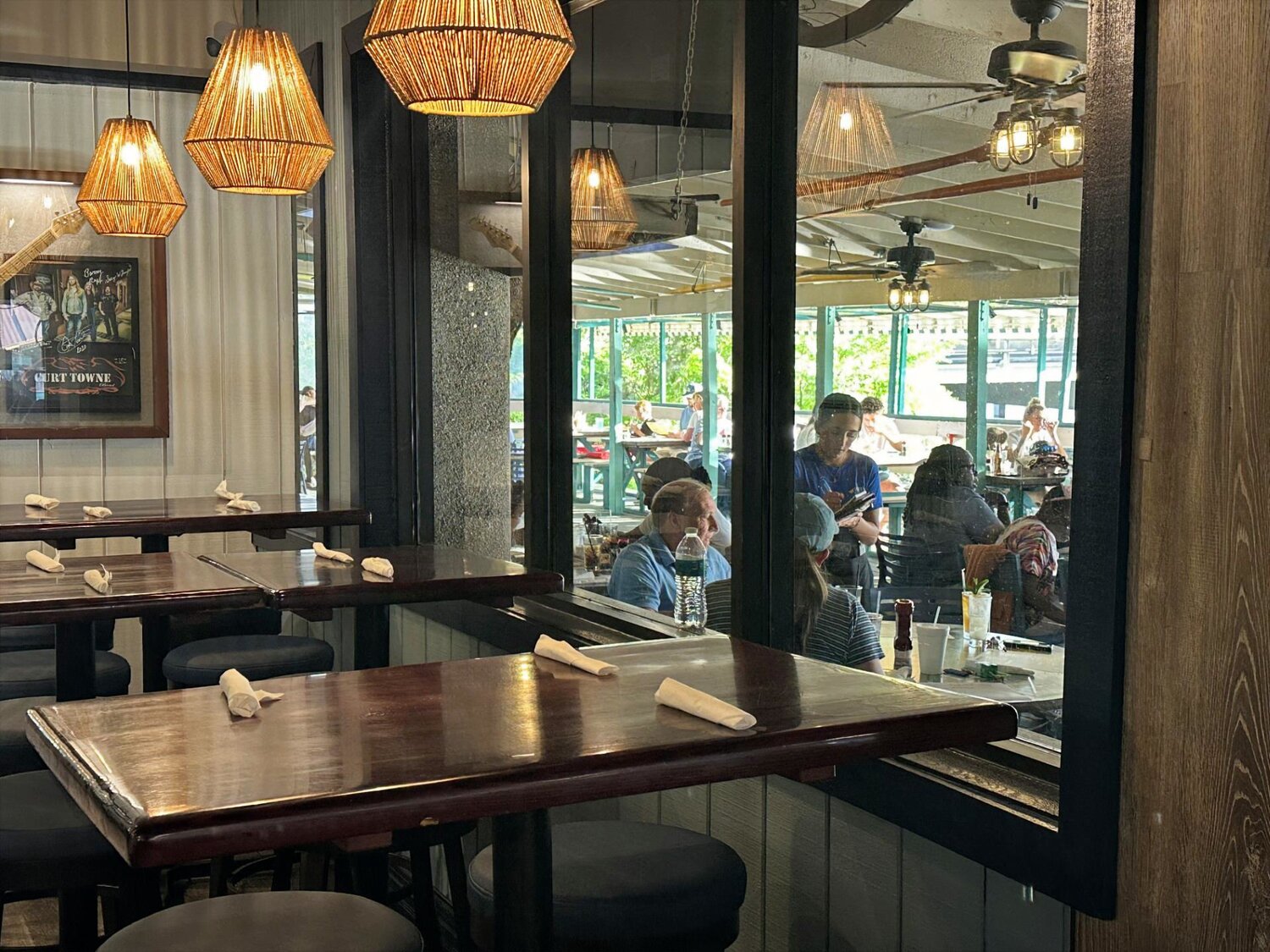 Refreshed iconic restaurant re-opens with new menu, ownership | Clay Today