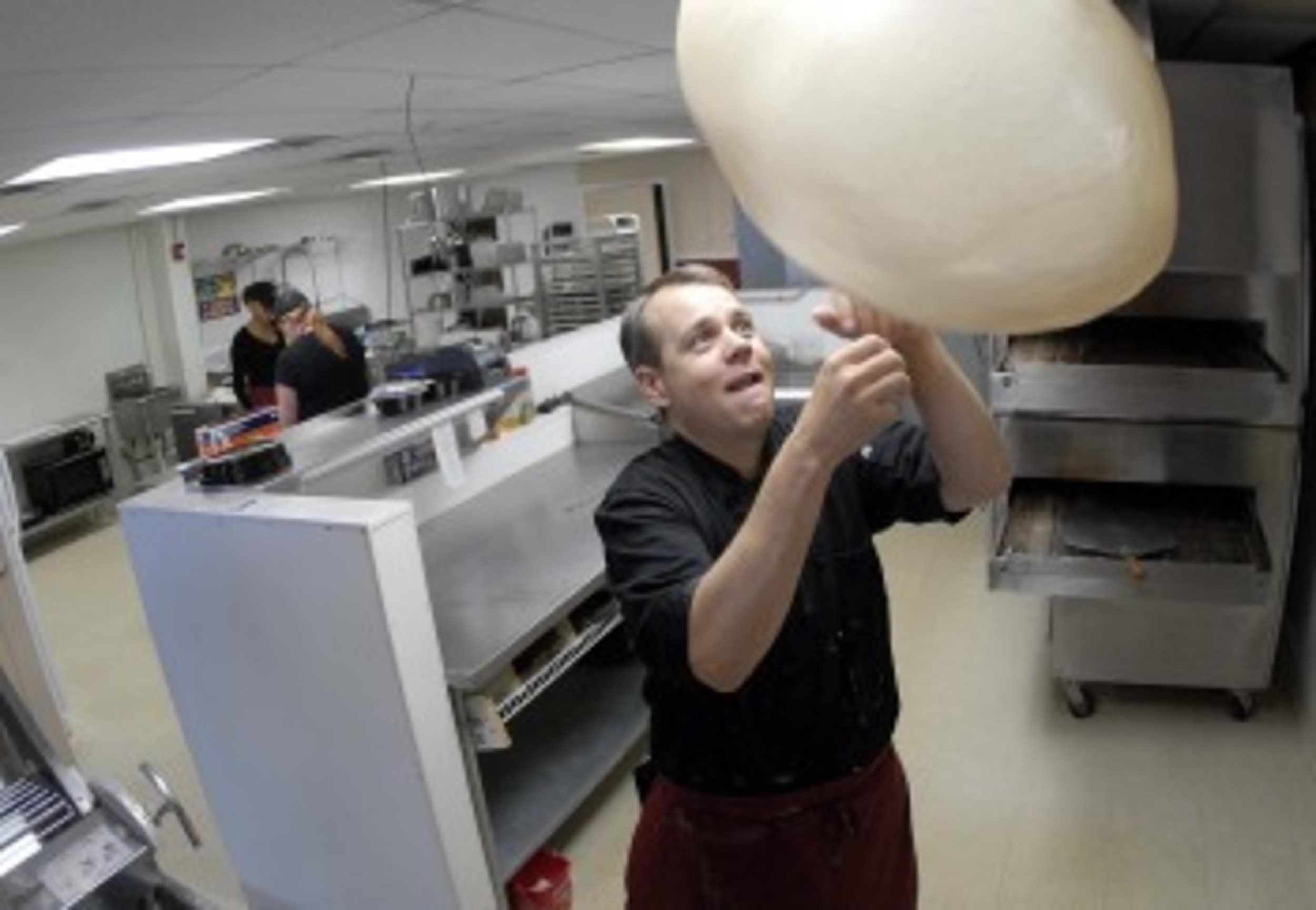 Barrington pizza shop owner opens new location in East Providence ...