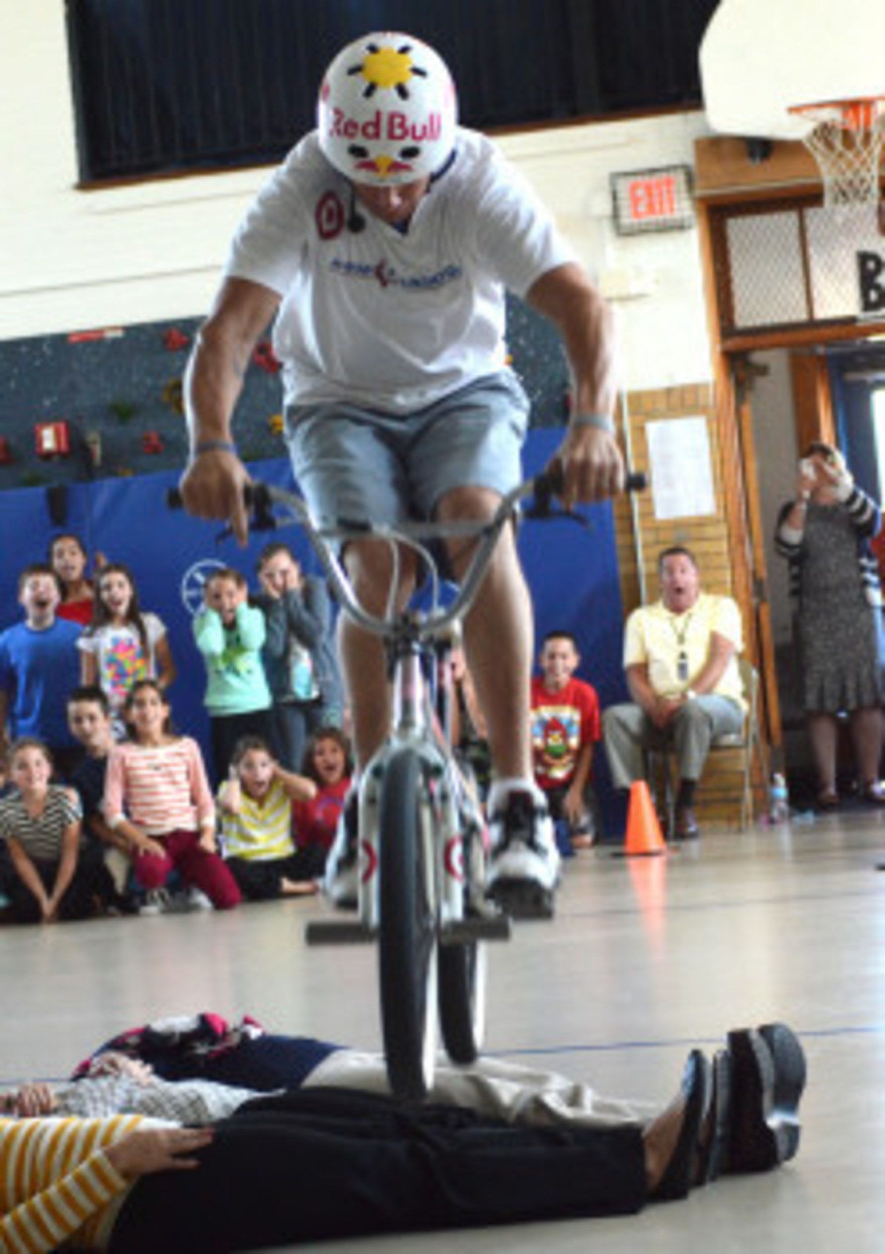 Teachers get 'jumped' at Guiteras Elementary School | EastBayRI.com ...