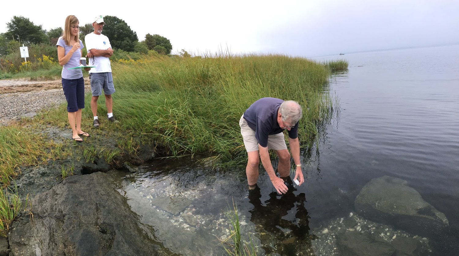 Volunteers track Warren waters' health | EastBayRI.com - News, Opinion ...