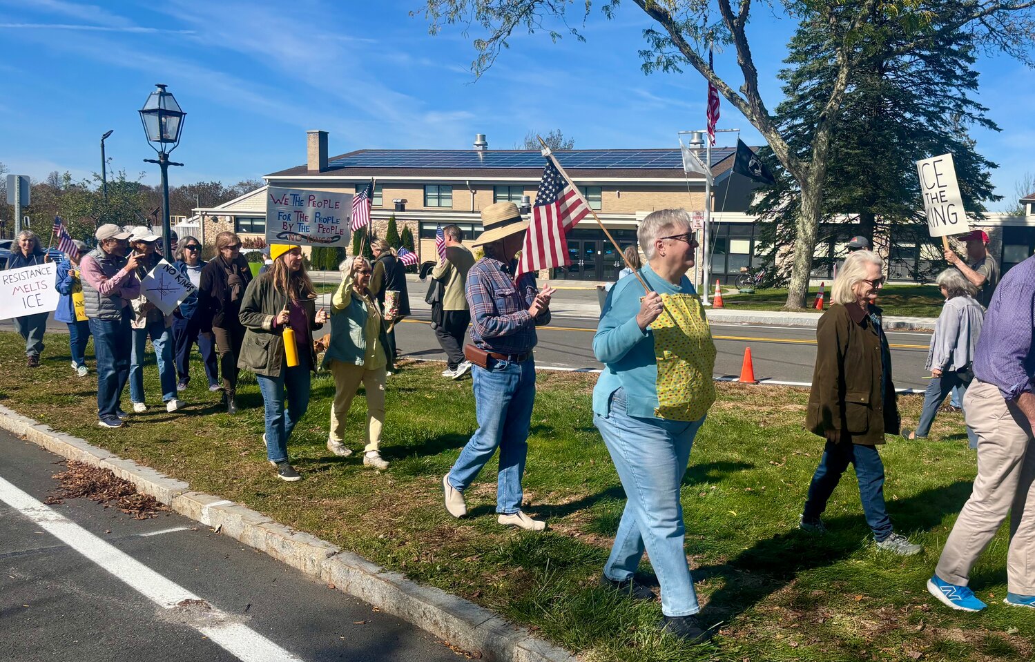 Sakonnet protests draw hundreds | EastBayRI.com - News, Opinion, Things ...