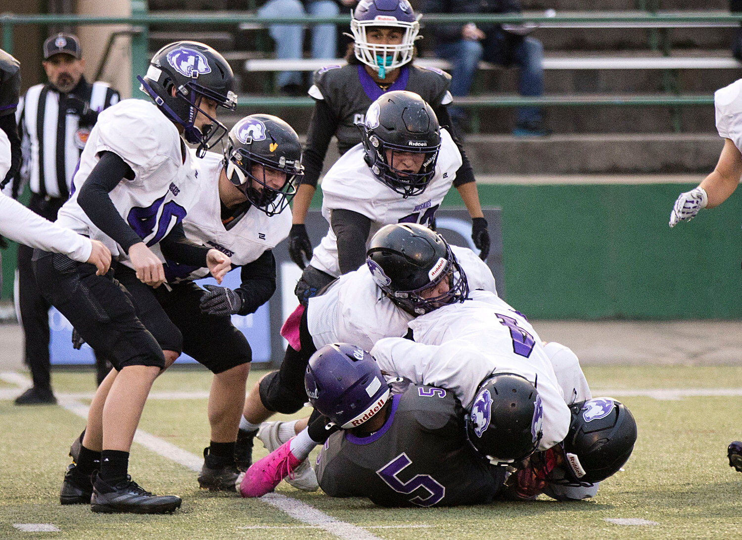 Classical rallies past Mt. Hope for D-III football title | EastBayRI ...