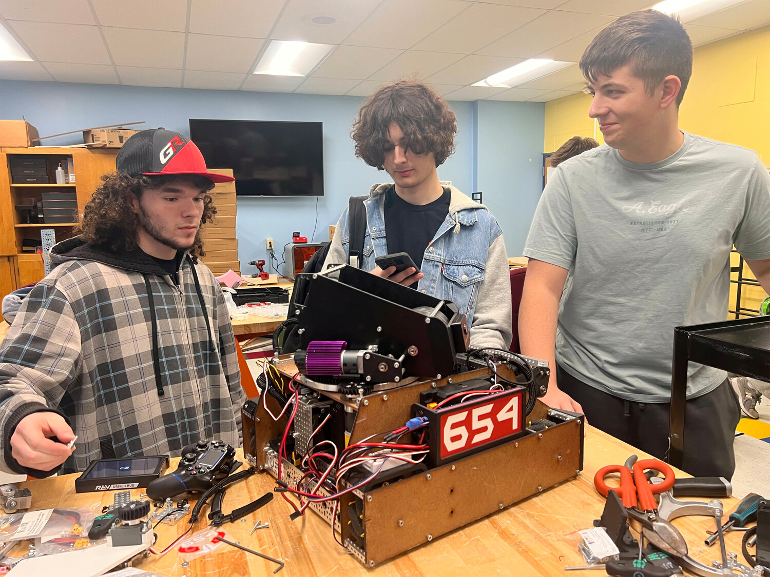 Barrington High School robotics team is ready to represent | EastBayRI ...