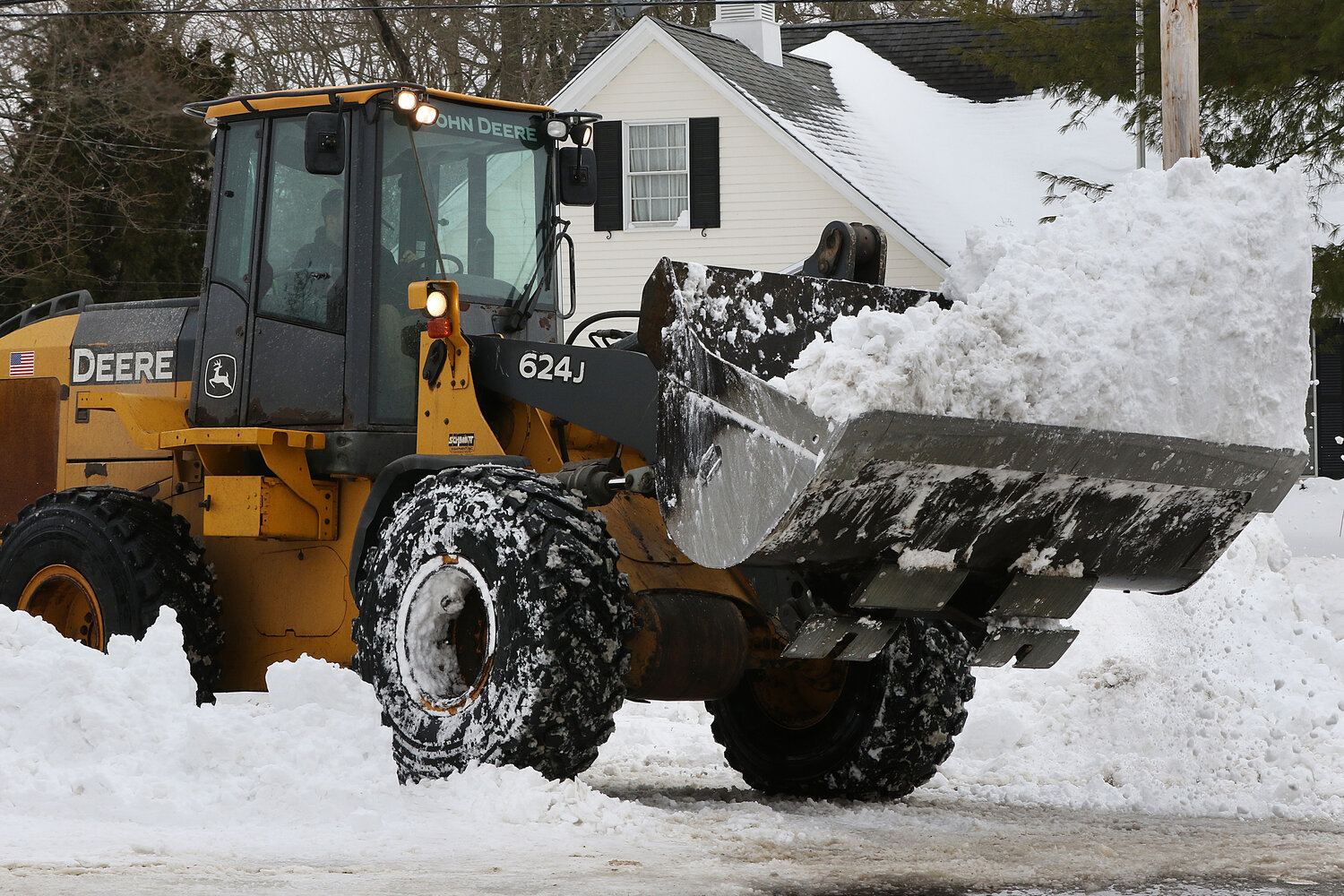 Inside the Barrington DPW's battle with historic blizzard | EastBayRI ...