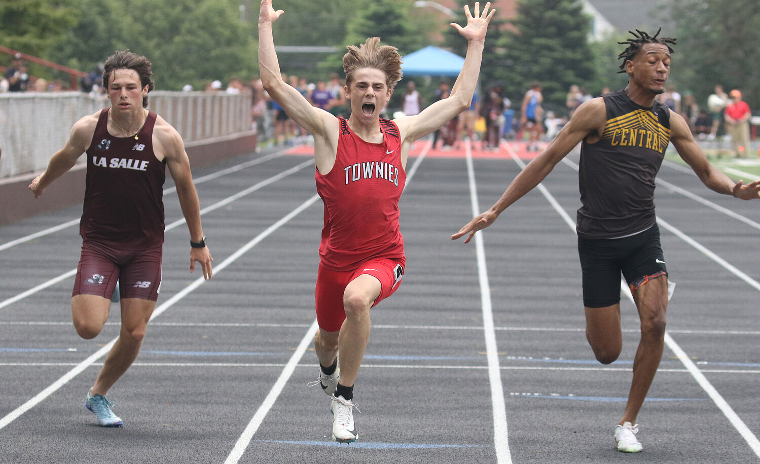 Townie track star shatters state record | EastBayRI.com - News, Opinion ...