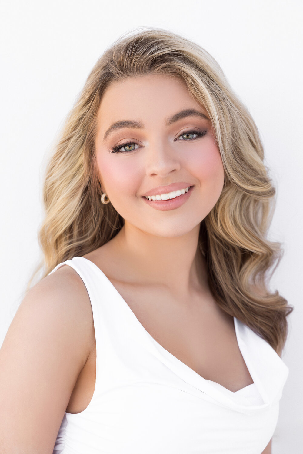 East Providence junior covets crown to create better fashion future ...
