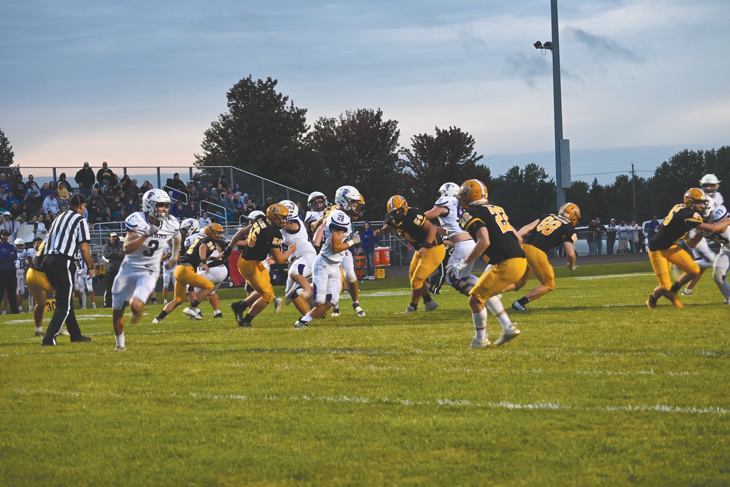 Ground Game Is A Win For The E-Hawks - Emmetsburg Reporter Democrat