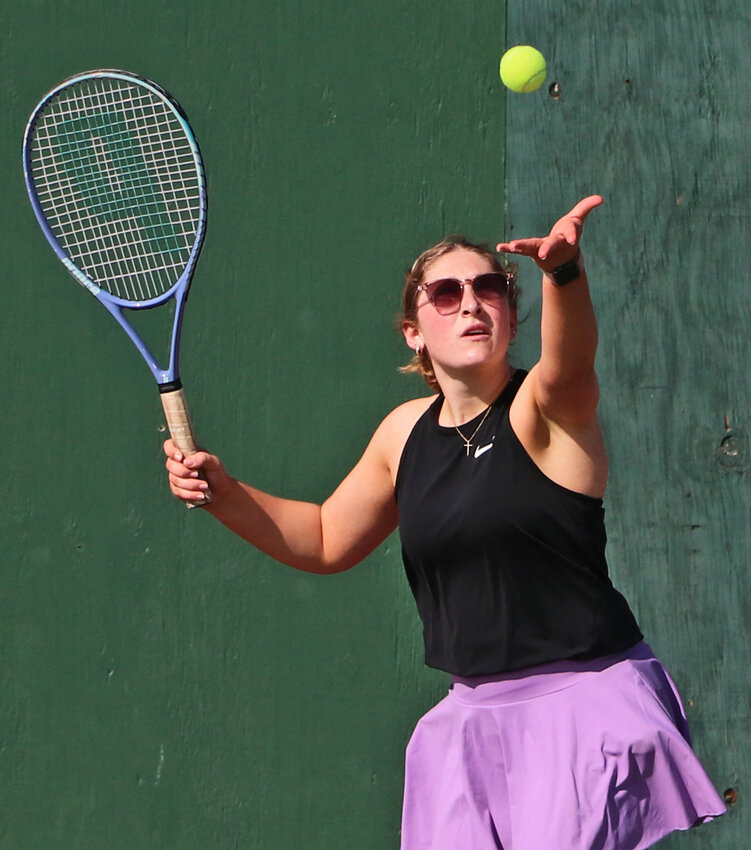 Bears drop season's 1st tennis dual to Platteview | Washington County ...