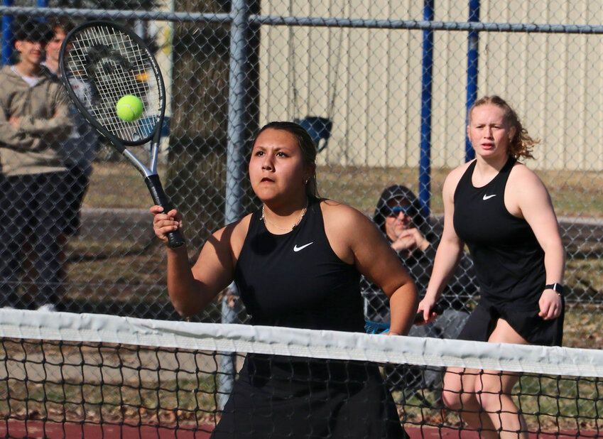 Bears drop season's 1st tennis dual to Platteview | Washington County ...
