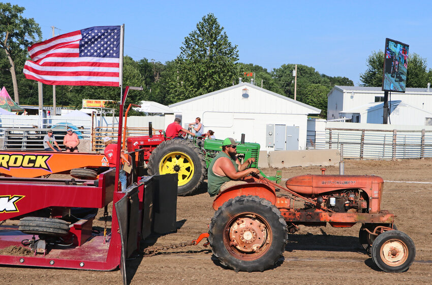 County folks compete, work and watch fair tractor pulls | Washington ...