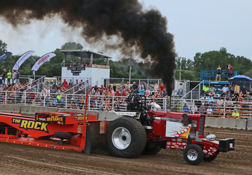 County folks compete, work and watch fair tractor pulls | Washington ...