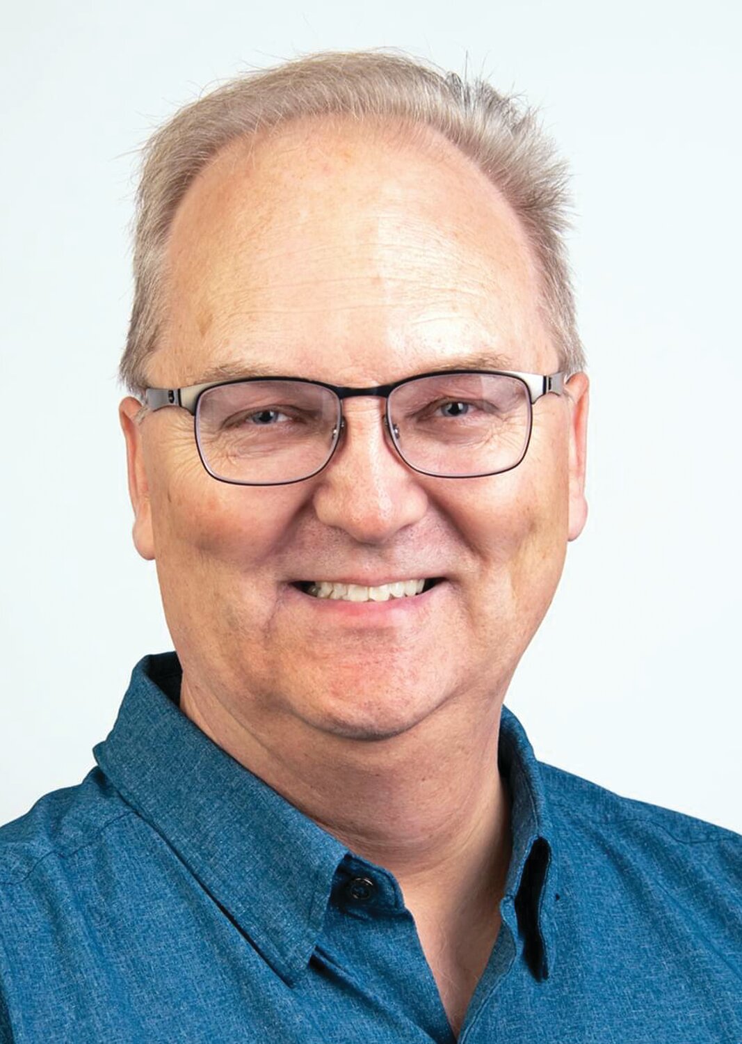 EMG welcomes new executive editor | Oakland Independent and The Lyons ...