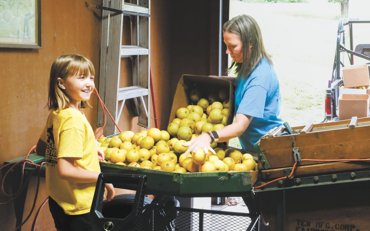 Super Bee overcomes a rainy Labor Day weekend | Washington County ...
