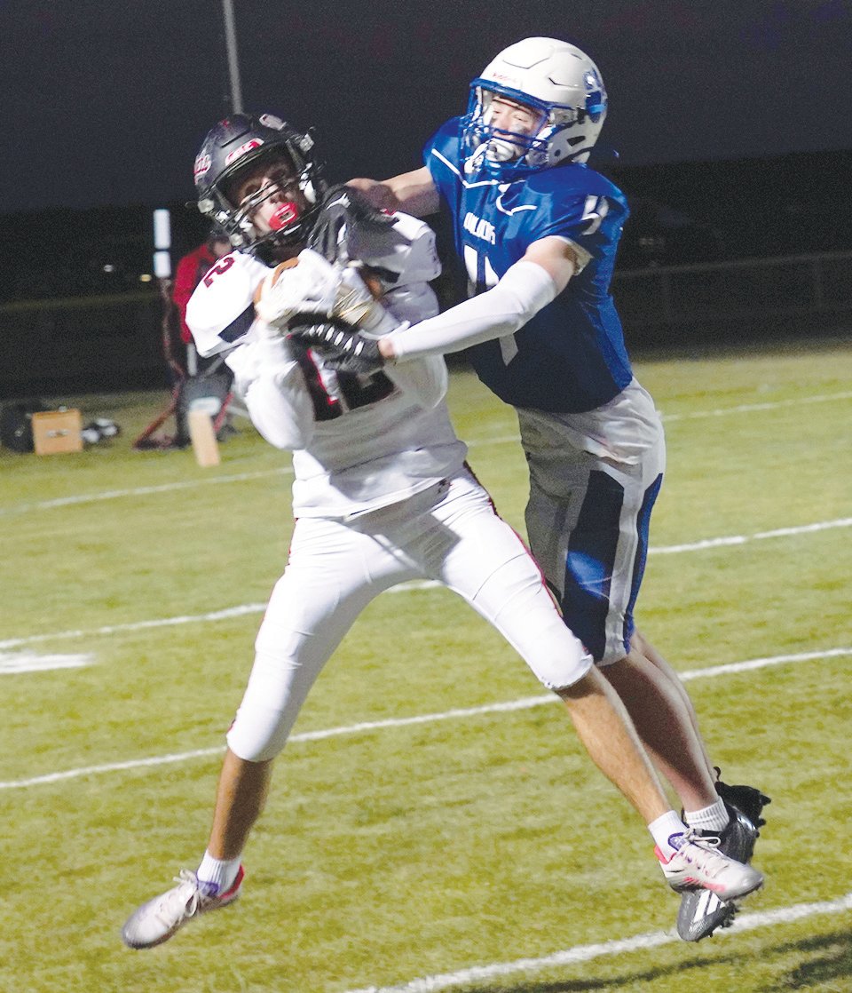 Wildcats claw way past Midgets - Estherville News