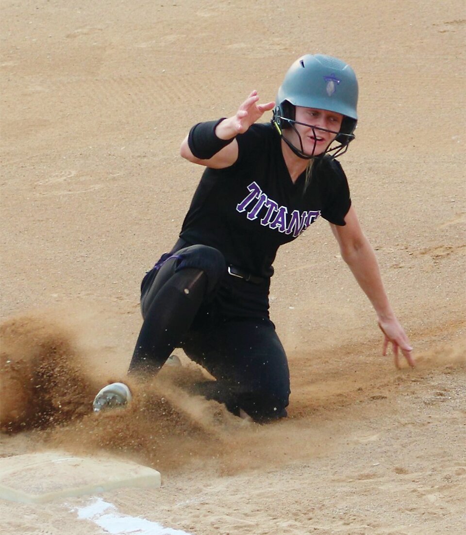 Wildcats claw their way past Titans - Estherville News