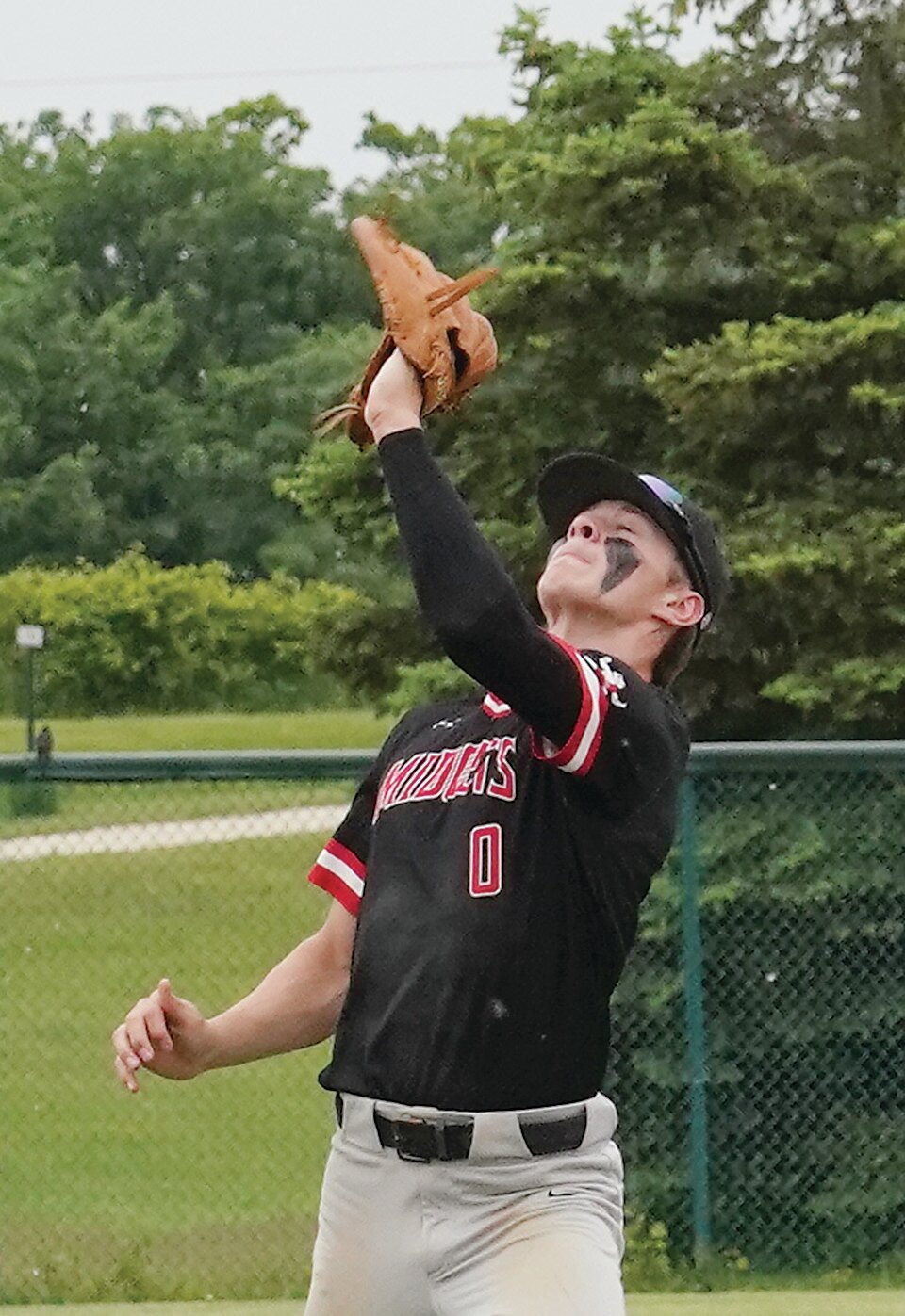Midgets take down Tigers in Lakes play - Estherville News
