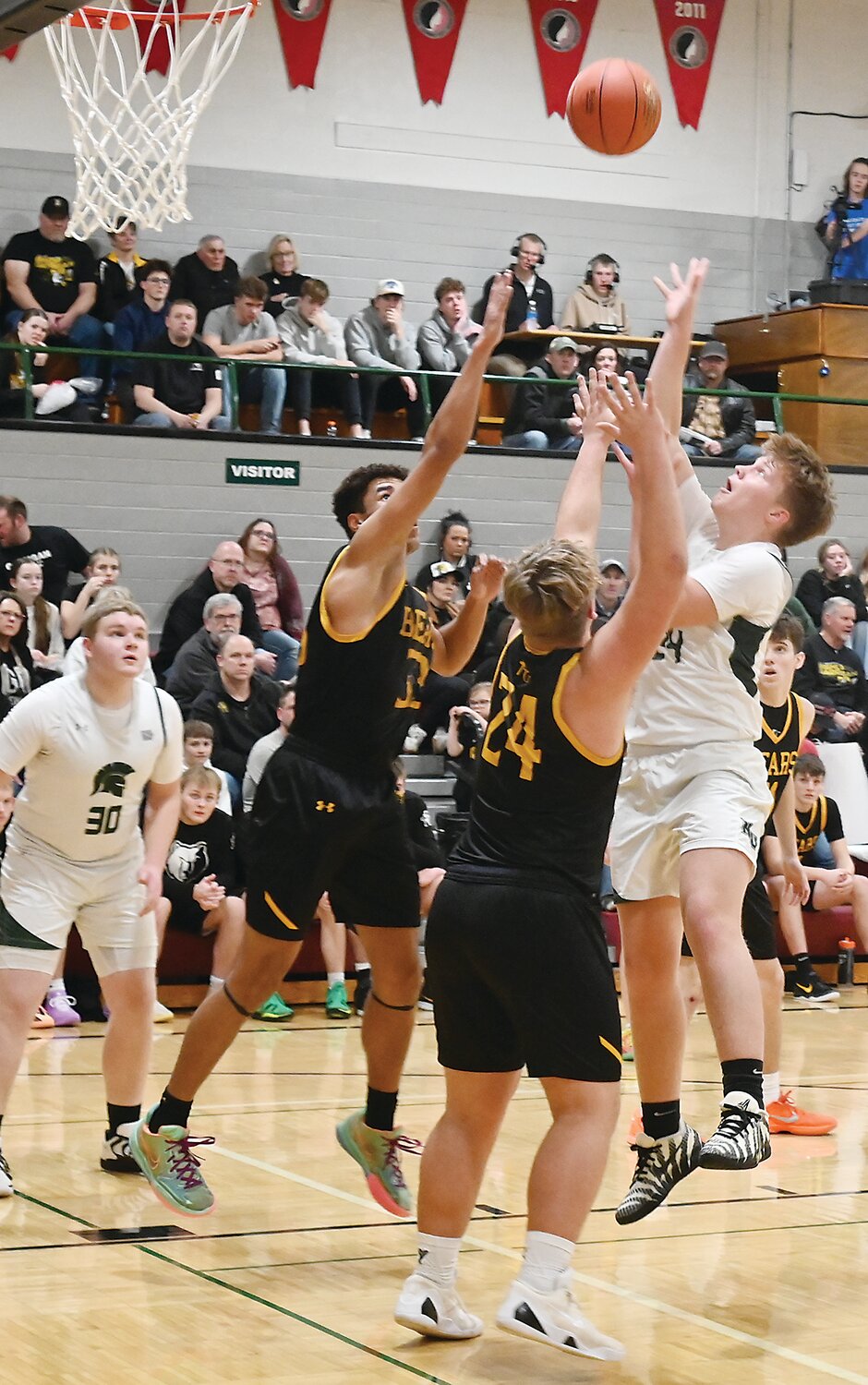 Warriors finish 2025 with conference win - Estherville News