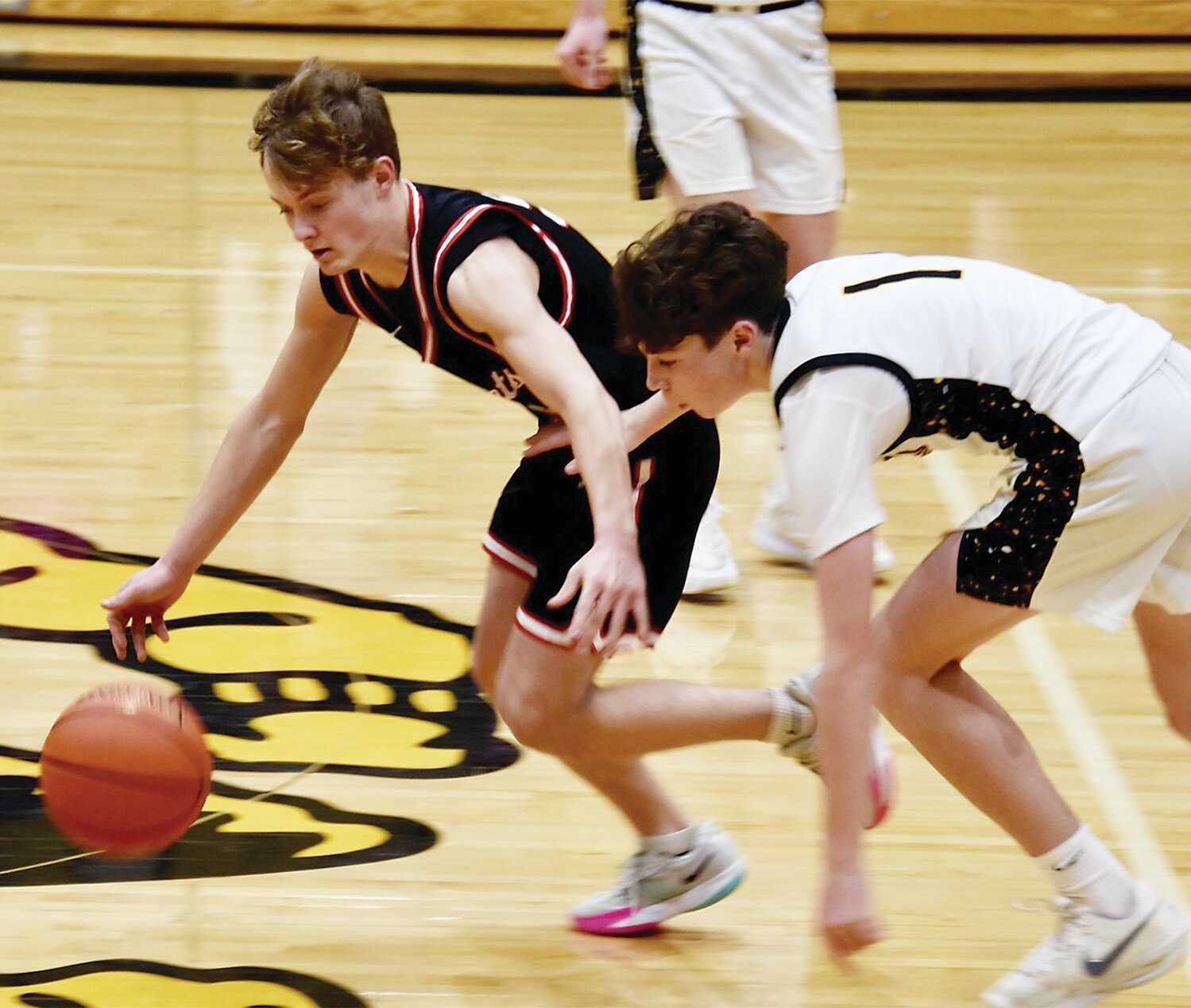 Midgets split games last week - Estherville News