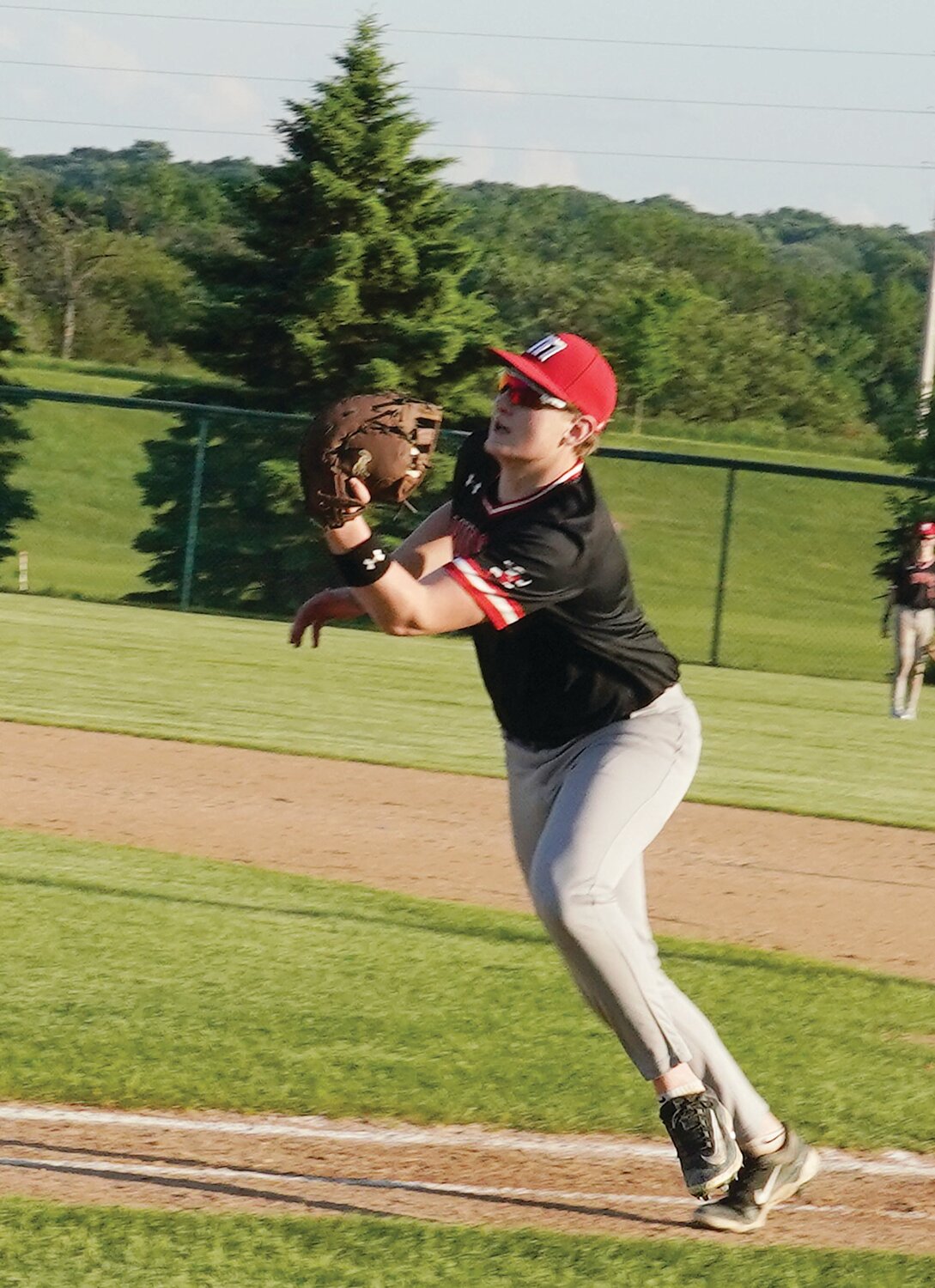 ELC picks up pair of wins at Madrid - Estherville News