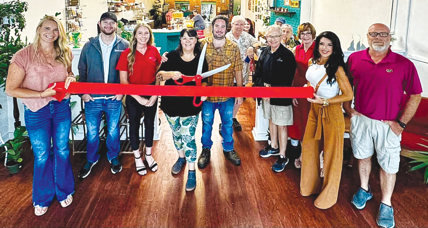 Ophelia’s Flowers opens new lunch counter | The Fayette Advertiser