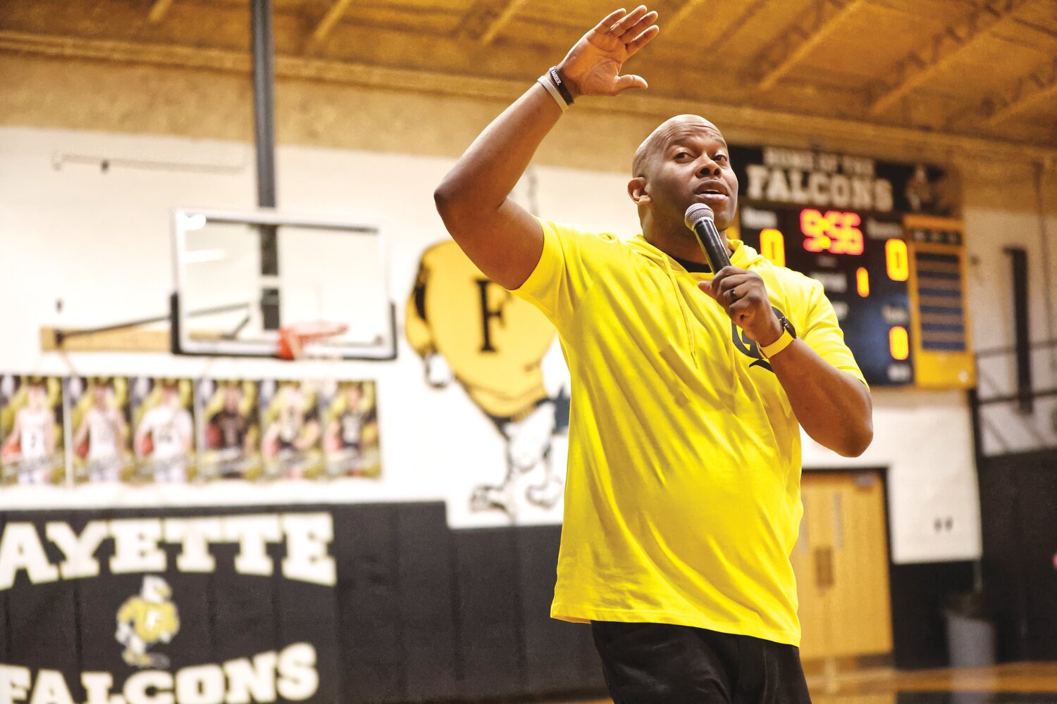 FHS alum connects with students in powerful presentation on forgiveness ...