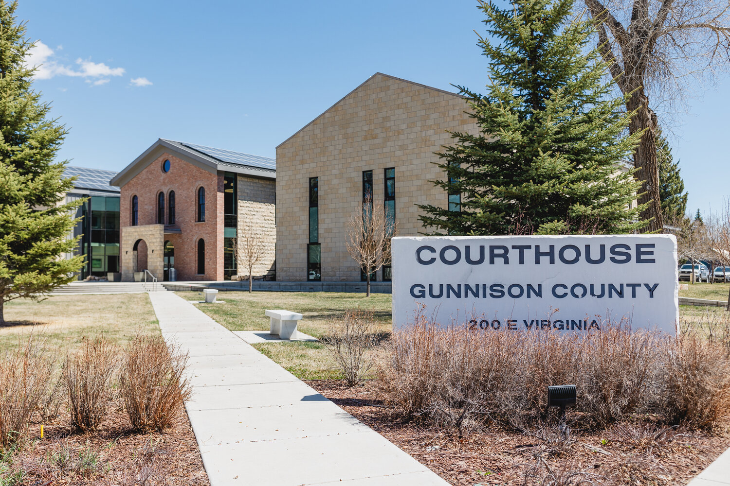 Judge dismisses Hendry case - Gunnison Country Times