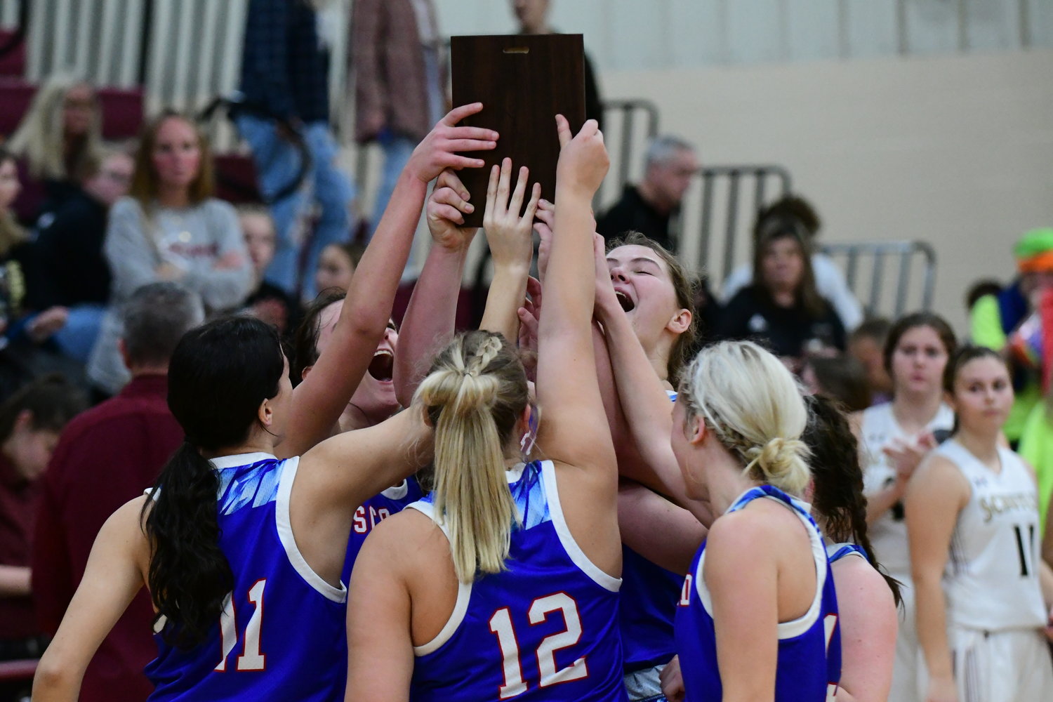 Scotland girls hit key shots late to win Tri-Rivers Classic title game ...