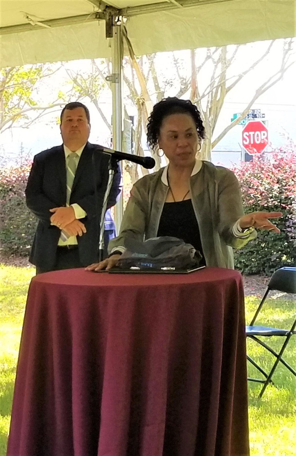 USC's Dawn Staley given Key to West Columbia at reception in her honor ...