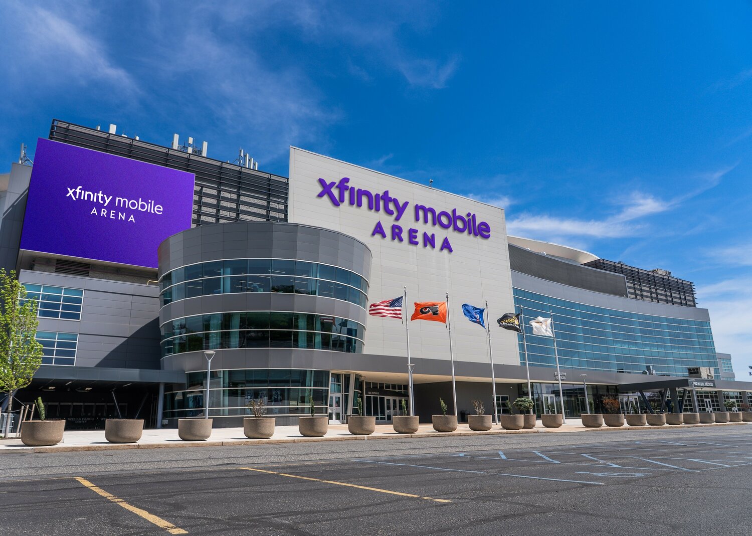 Xfinity Mobile Arena officially takes over as home of the 76ers, Flyers ...