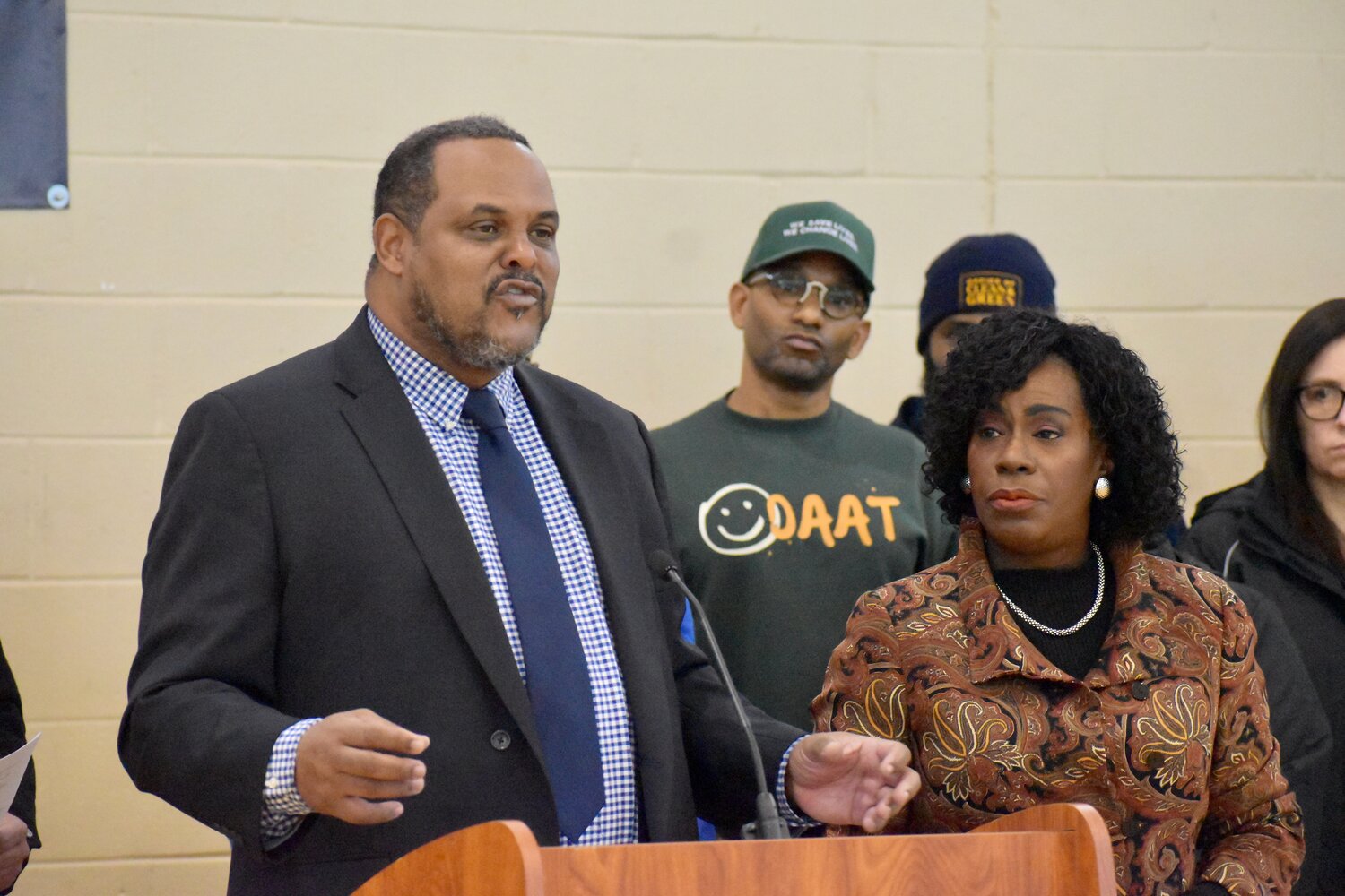 Snow update: Parker defends response, teams deployed to clear sidewalk ...