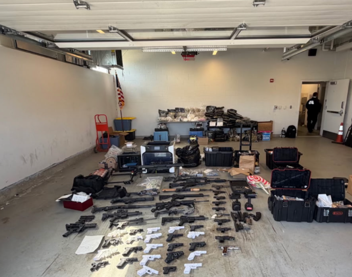 Powerful guns, drugs recovered in Far Northeast bust, authorities say ...