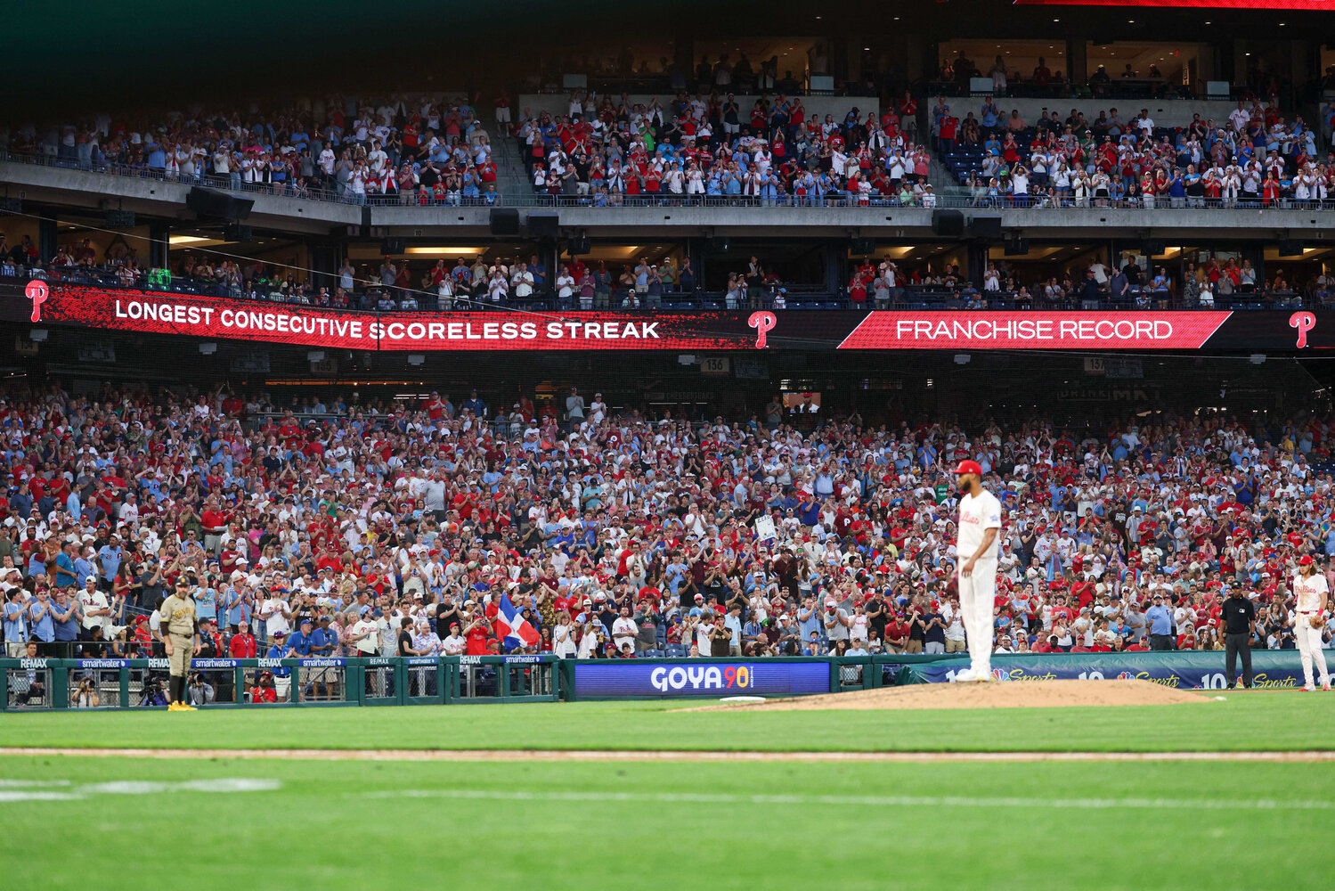 Sánchez dazzles, makes history in Phillies 3-2 win - Metro Philadelphia