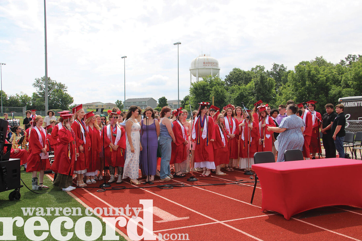 The next chapter begins: Warrenton celebrates 251 graduates in Class of ...
